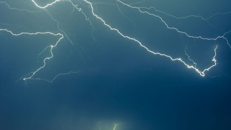 Code geel vanwege zware onweersbuien met hagel en windstoten