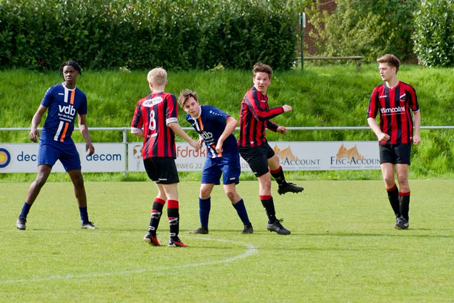 SSA S.V. Lottum-GFC'33 1 nog steeds hekkensluiter